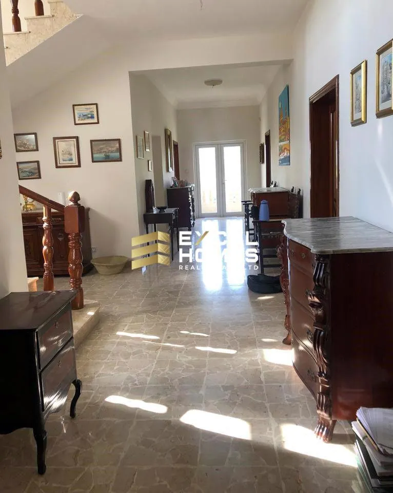 3 bedrooms Villa in Iklin | Excel Homes